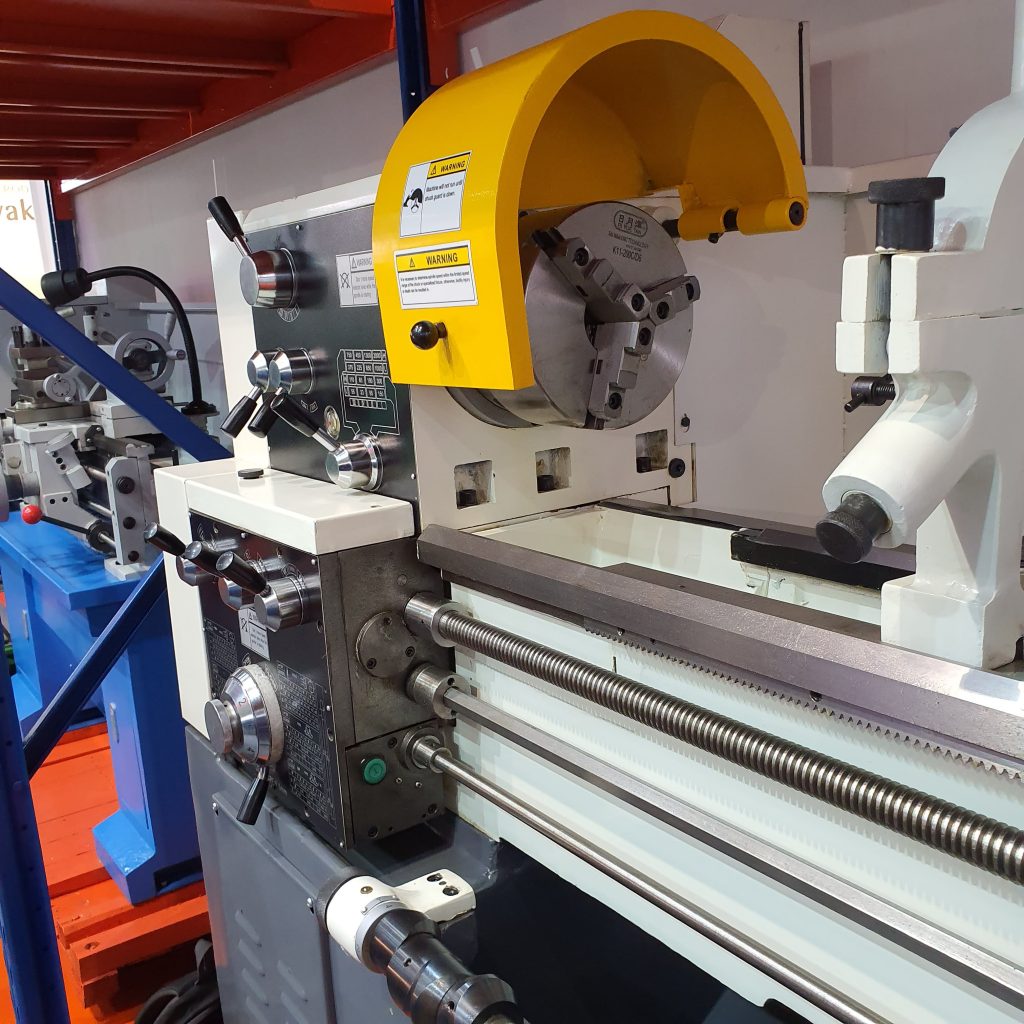 Universal Lathe Machine